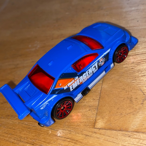 Mattel | Toys | 23 Hot Wheels Emergency Response Unit Blue 164 Diecast ...